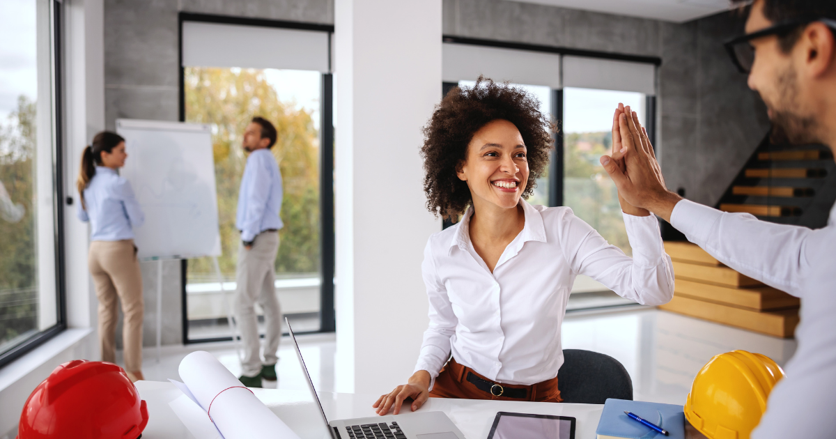 Como se Destacar no Trabalho: Estratégias Práticas